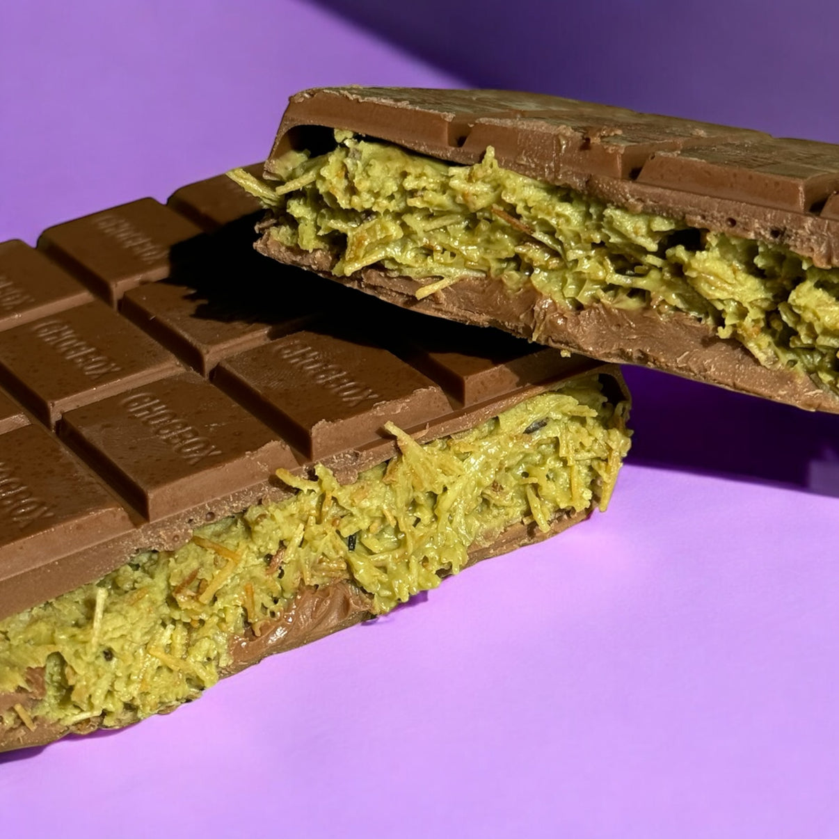 Viral Knafeh Stuffed Chocolate Bar Kit – Chocbox LA