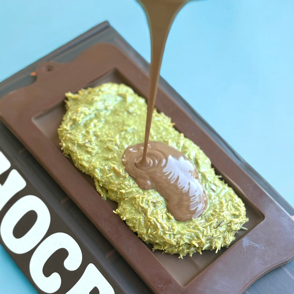 Viral Knafeh Stuffed Chocolate Bar Kit – Chocbox LA